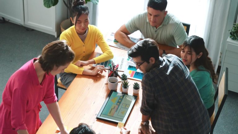 35+ Creative Team-Building Event Ideas 2025